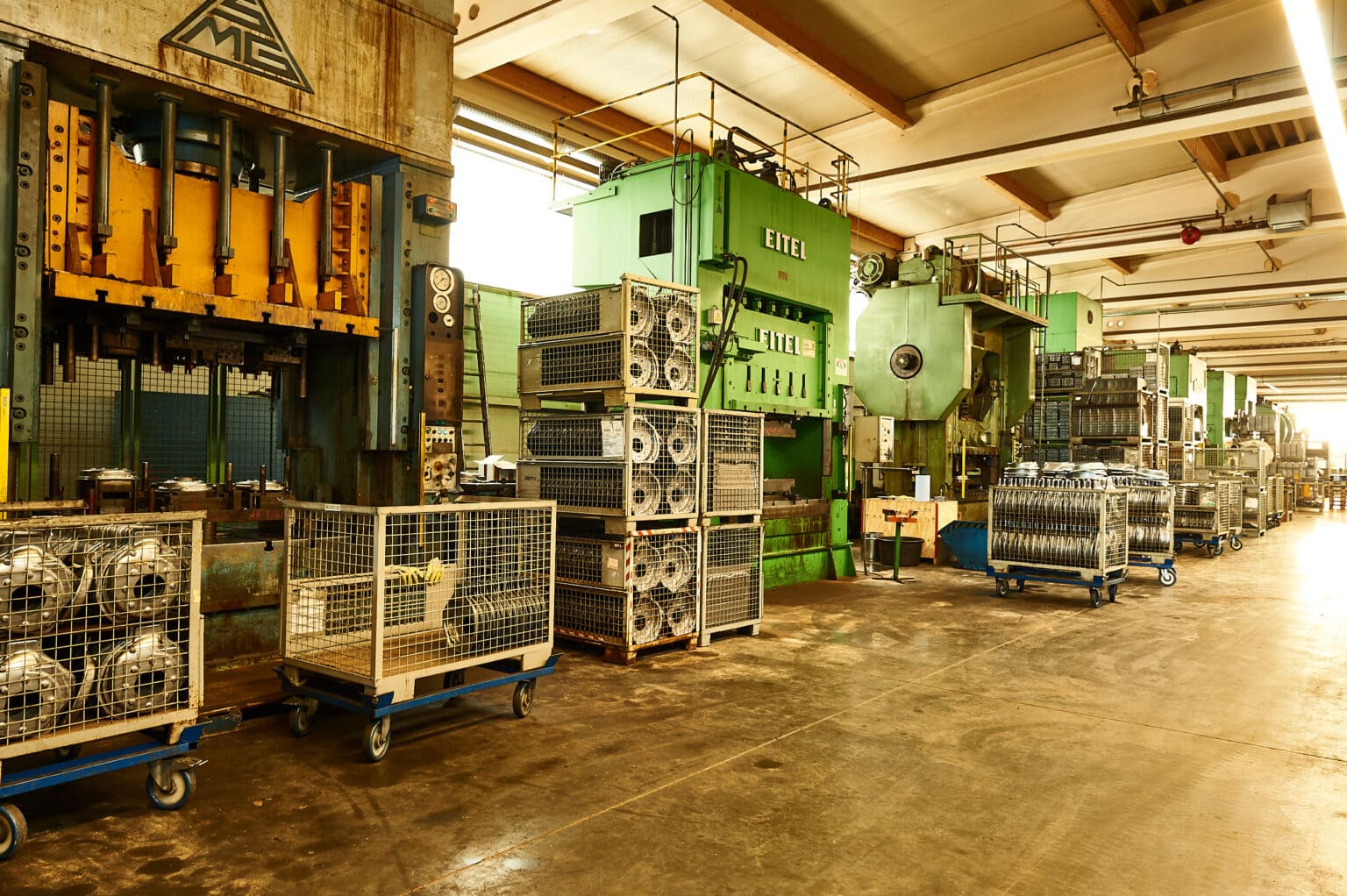 Lang Blechbearbeitung » Umformtechnik